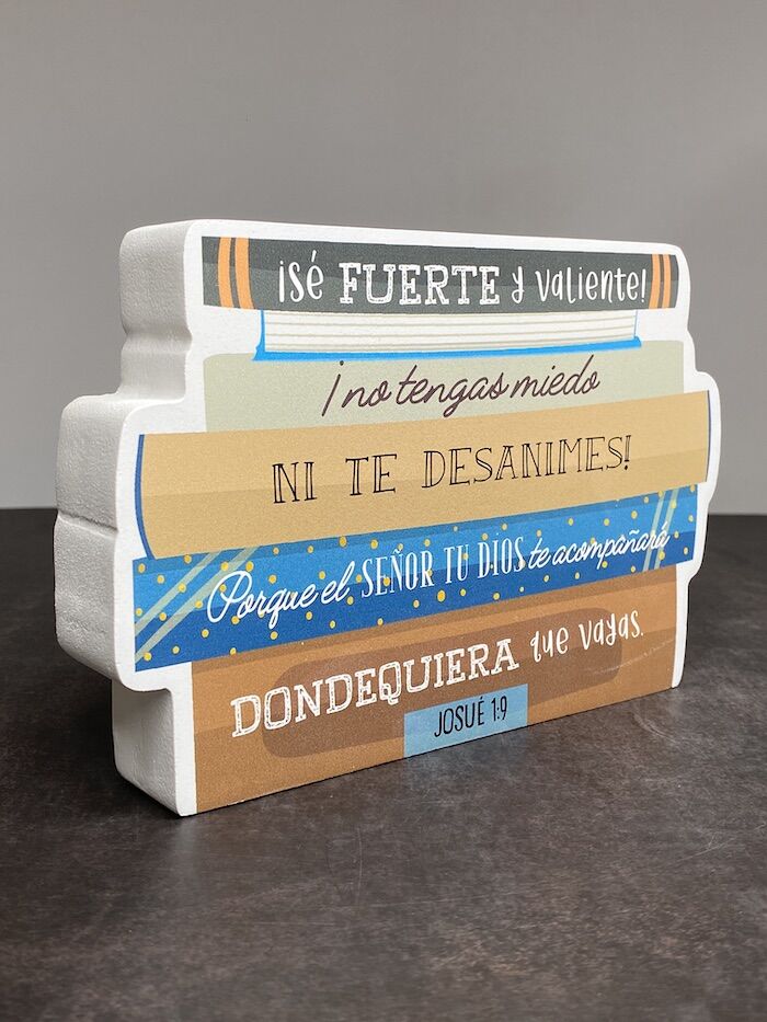 ¡Sé fuerte y valiente! - Plaqué libros de madera - Abba Gifts ... ¡Sé fuerte y valiente! - Plaqué libros de madera - Abba Gifts ...